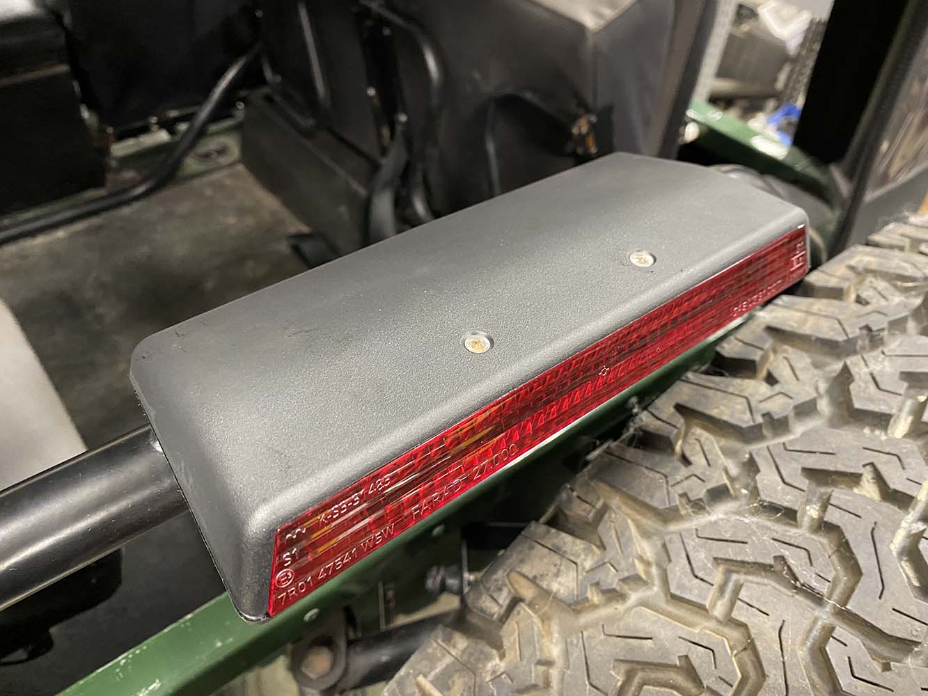 ROX Defender 90 3rd brake light